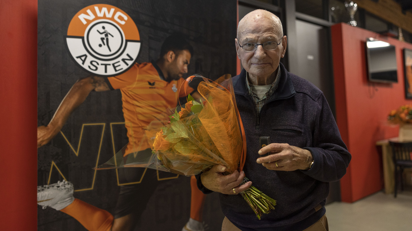 Jubilarissen NWC in het zonnetje gezet | Voetbalvereniging N.W.C. Asten